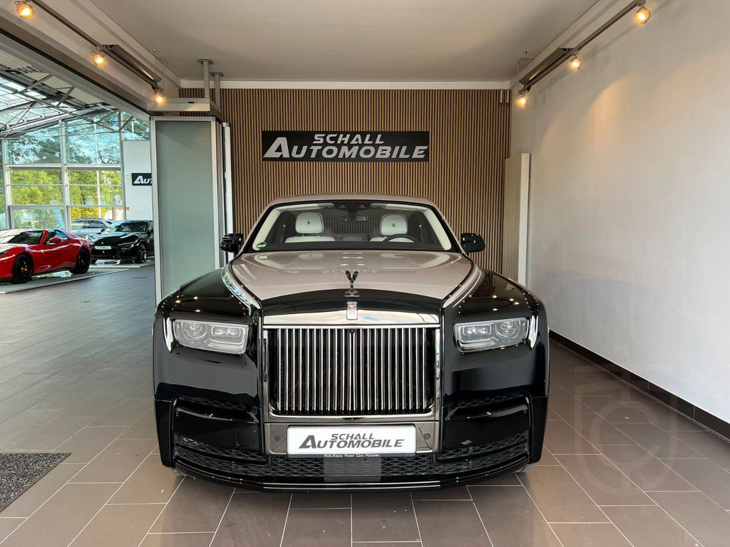 Rolls-Royce Phantom SWB Extended Two-Tone FULL - topdriveclub.com